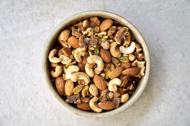 Spiced roasted nut mix